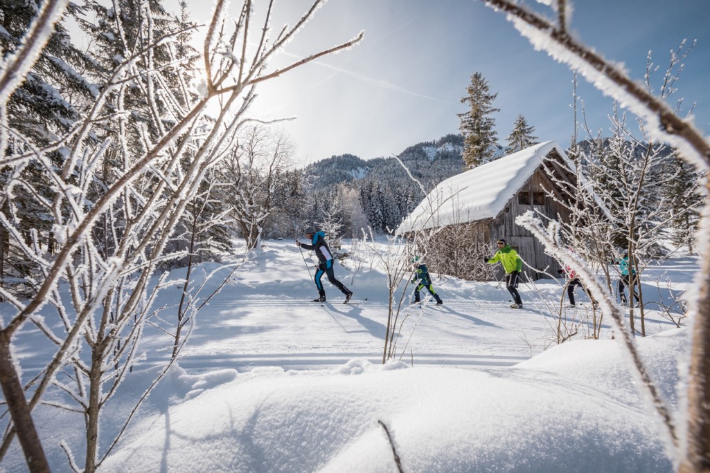 Winter am Weissensee: Paradies aus Eis und Schnee | loeffler.at
